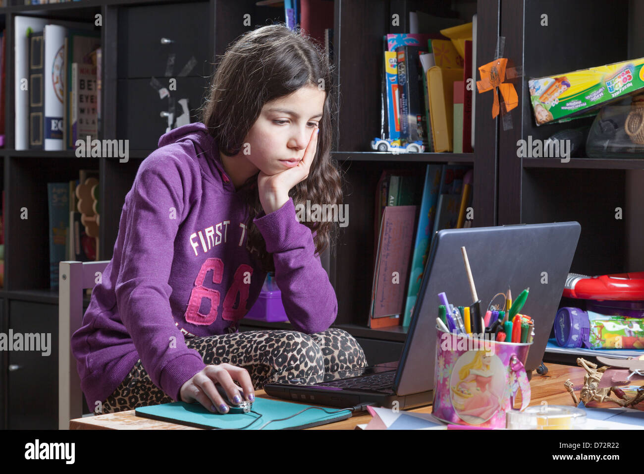 Schoolgirl 11 years old dark hair hi-res stock photography and images ...