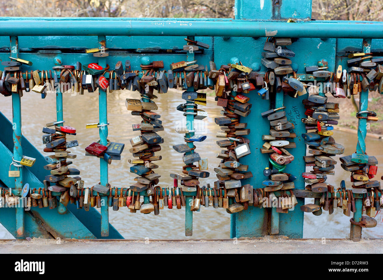 Bridge love locks hi-res stock photography and images - Alamy