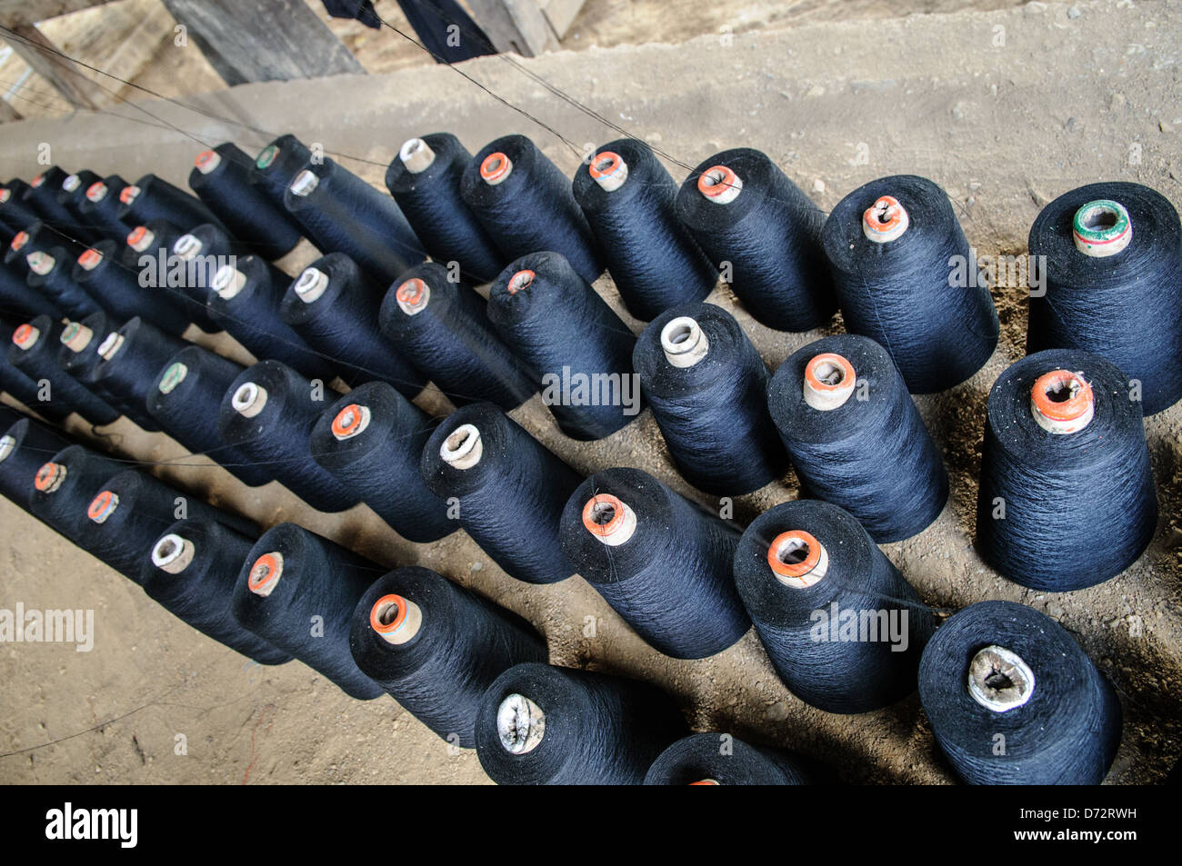 Black Thread Spools Weaving Xiangkhouang Province Laos // XIENGKHOUANG ...