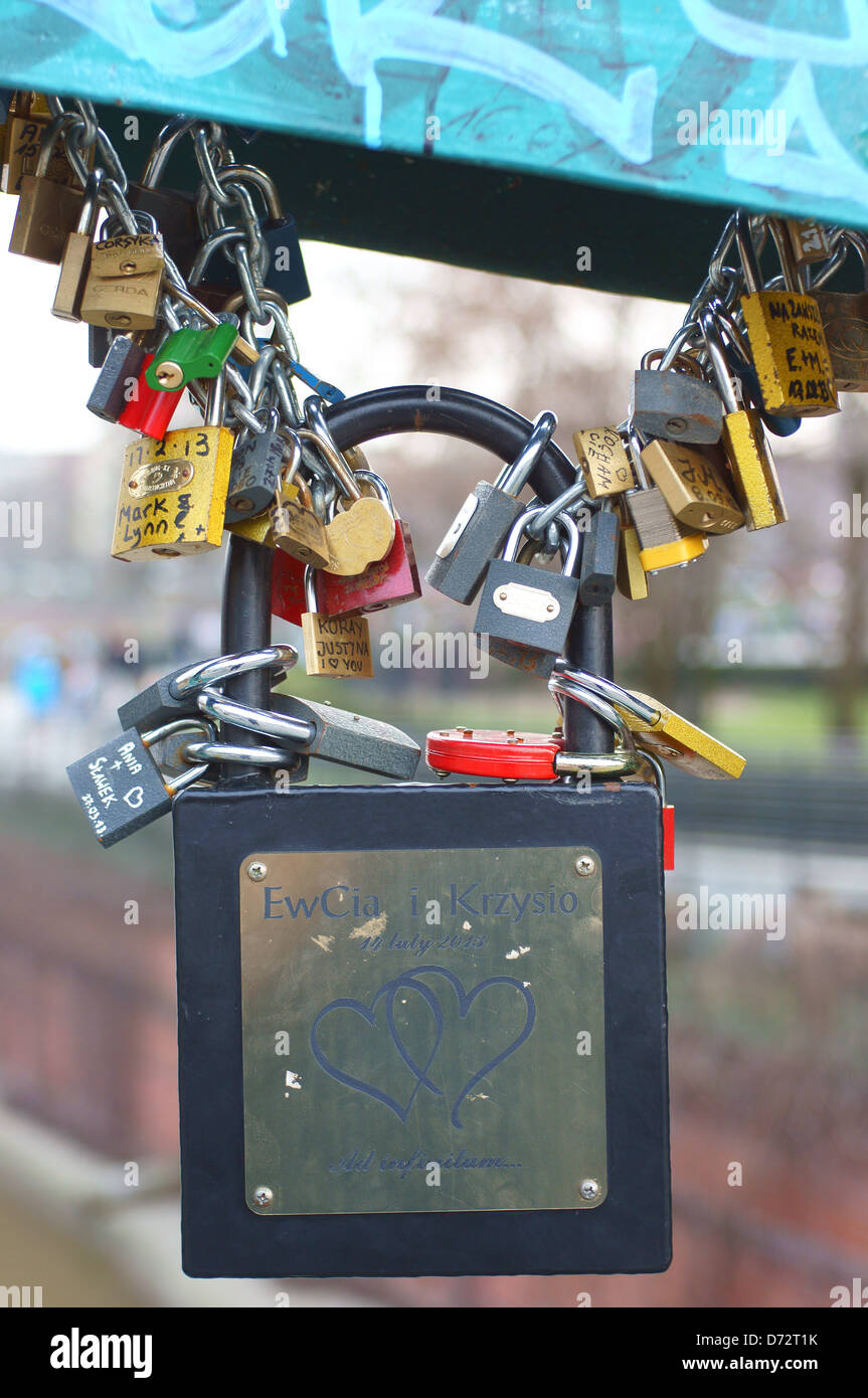 Love locks Most Tumski Bridge Wroclaw Poland Stock Photo - Alamy