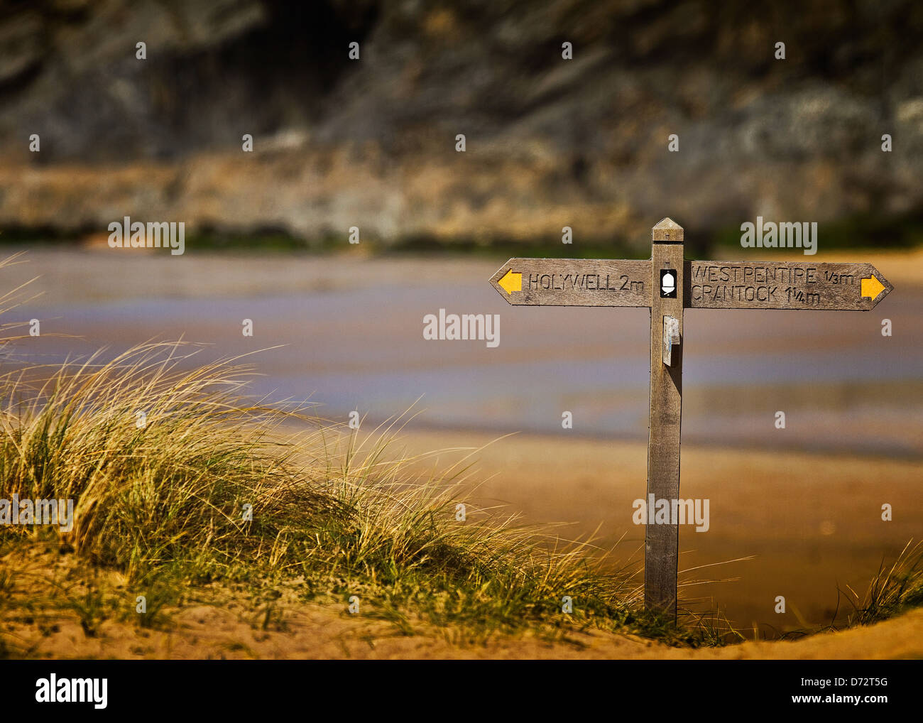 National trust sign coastal path hi-res stock photography and images ...