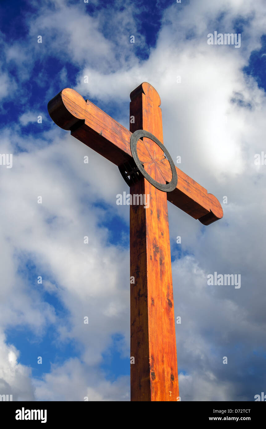 Looking up at a wooden cross and a beautiful blue sky Stock Photo - Alamy