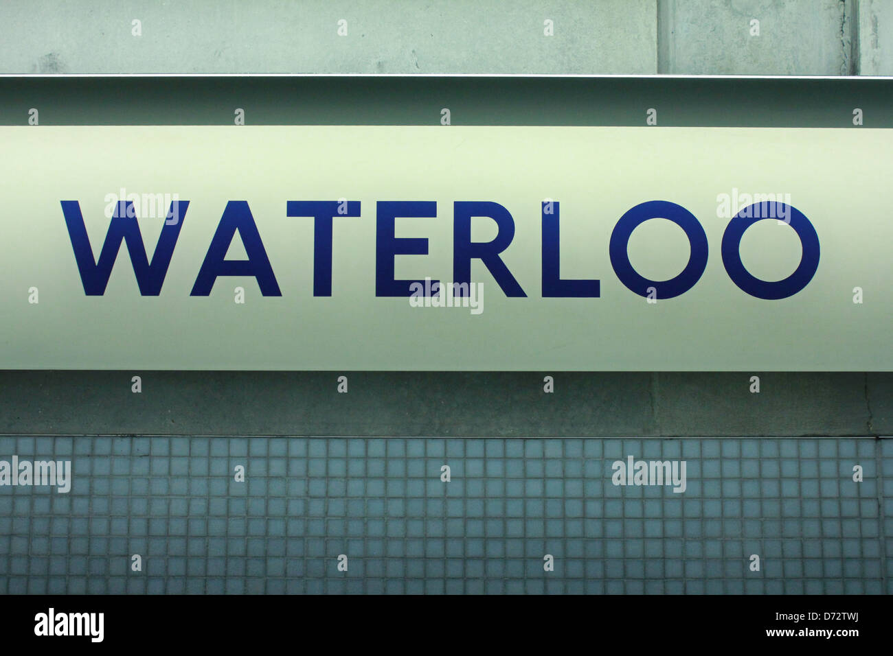 Waterloo underground station hi-res stock photography and images - Alamy