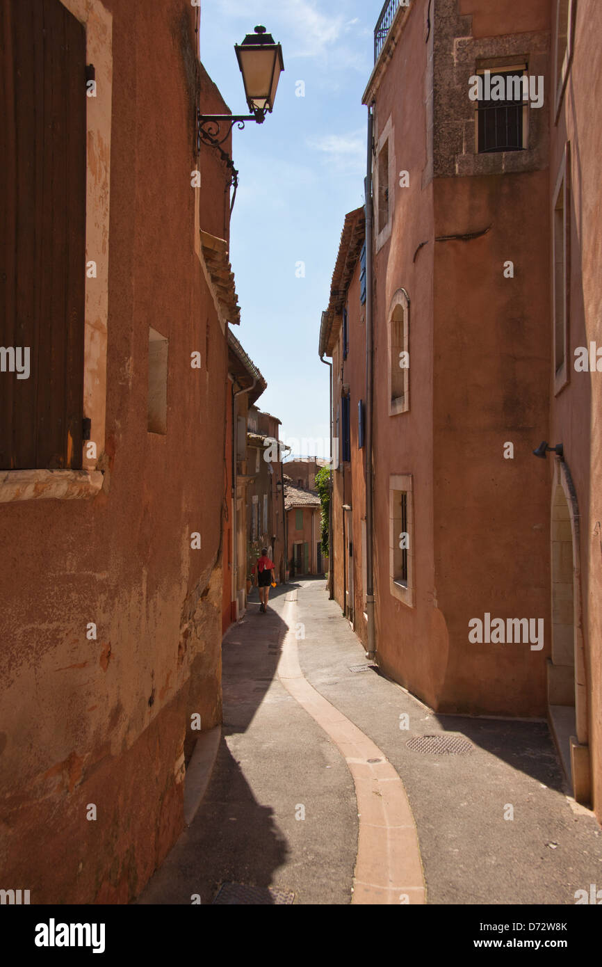 Roussillon, France, a narrow alley in the old town Stock Photo - Alamy