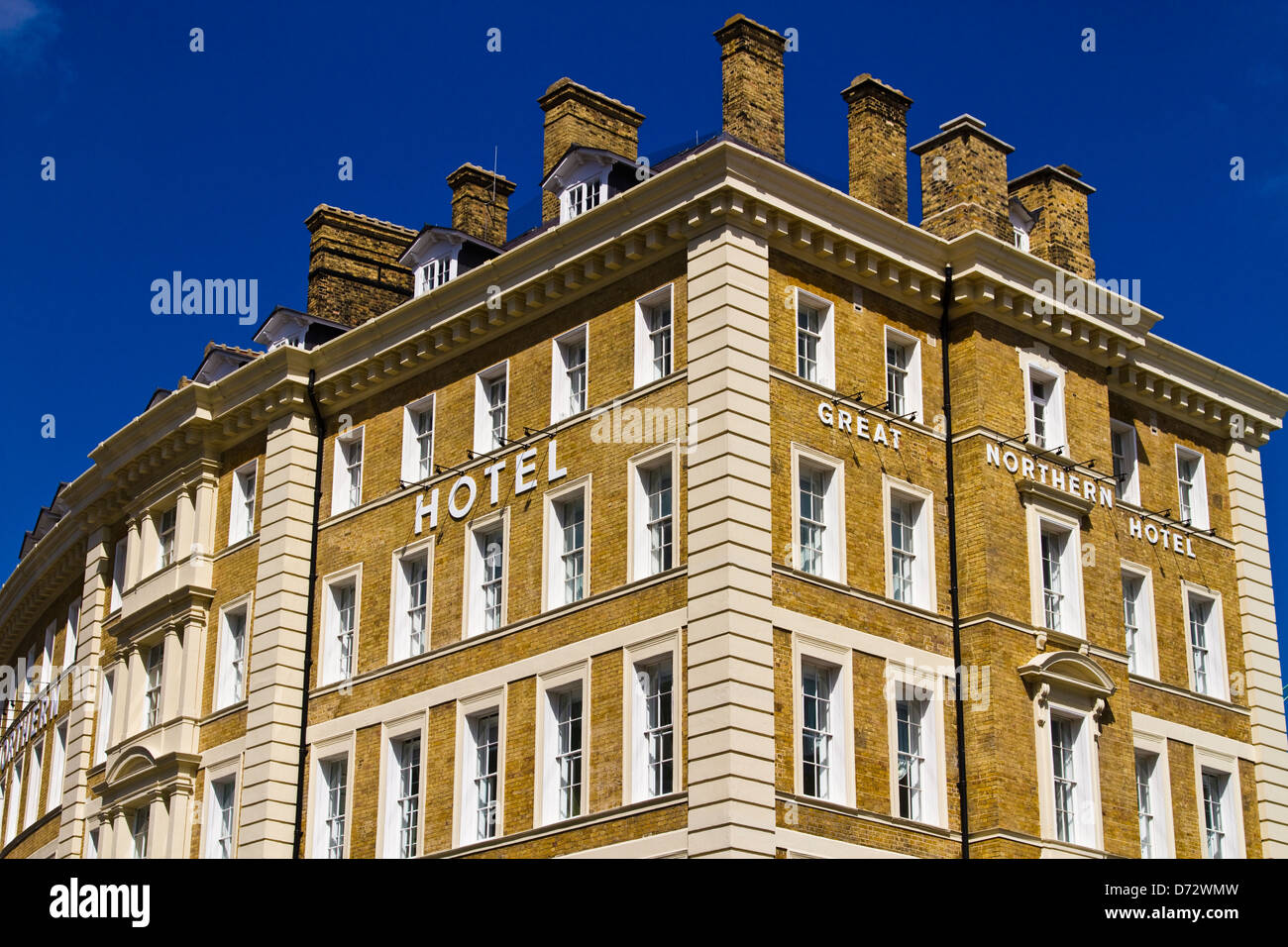 The kings cross hotel hi-res stock photography and images - Alamy