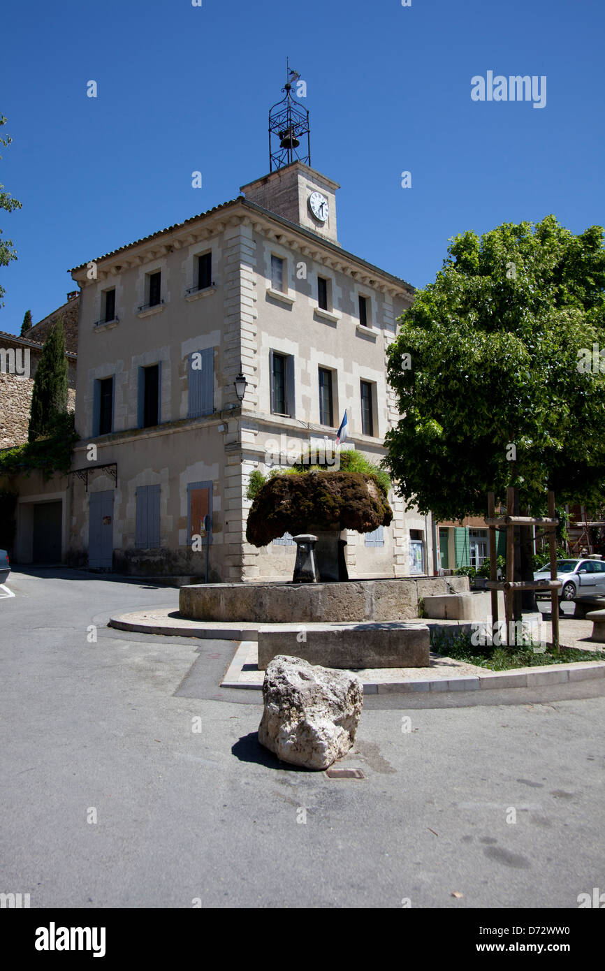 Vaugines hi-res stock photography and images - Alamy