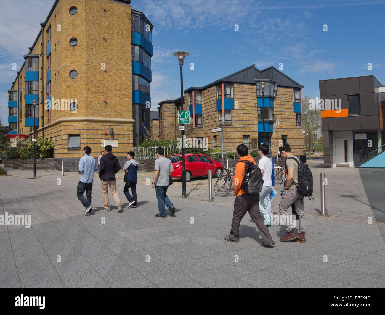 Chinese students at the campus of the Queen Mary University of London ...