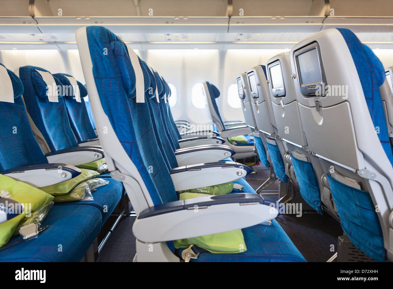 Reclining seat aircraft hi-res stock photography and images - Alamy