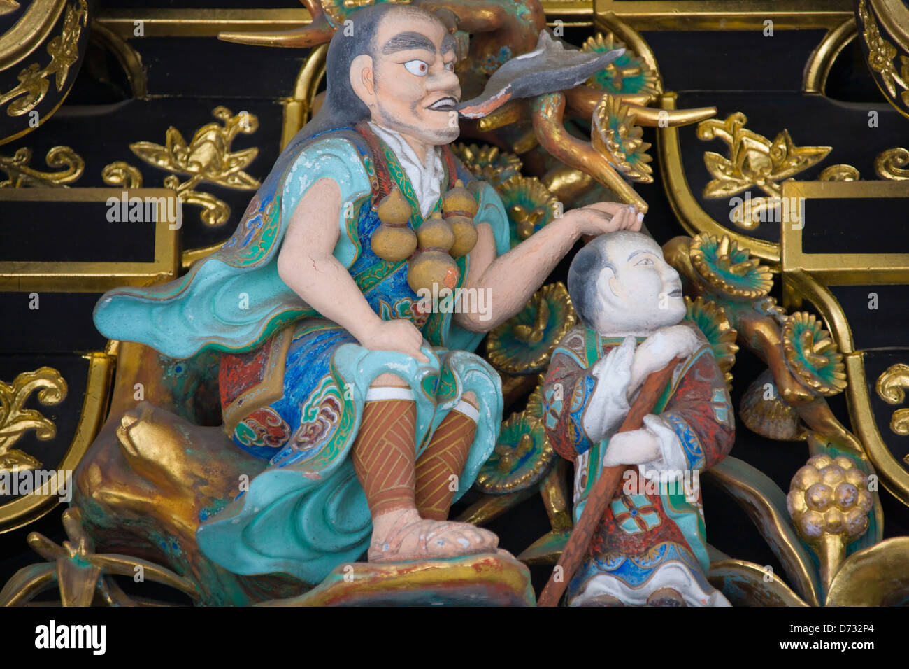 Human sculptures on Yomeimon gate, Toshogu Shrine, Nikko, Tochigi ...