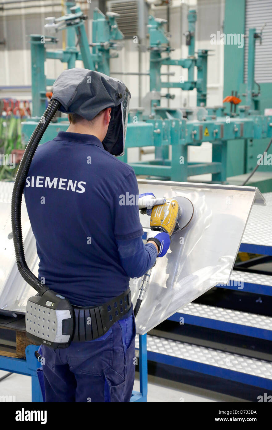 Ice manufacturing hi-res stock photography and images - Alamy