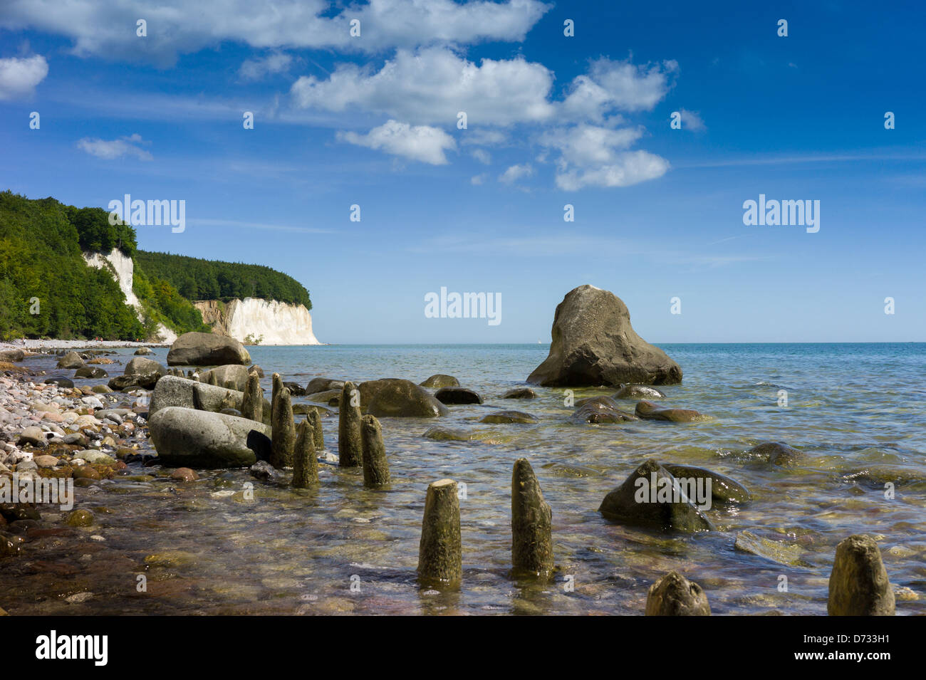 Sassnitz, Germany, shingle beach at the chalk cliffs on Ruegen Stock ...