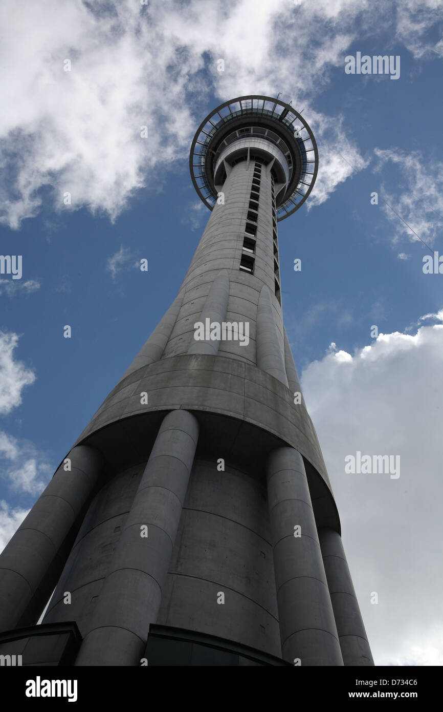 Tallest free standing clock hi-res stock photography and images - Alamy