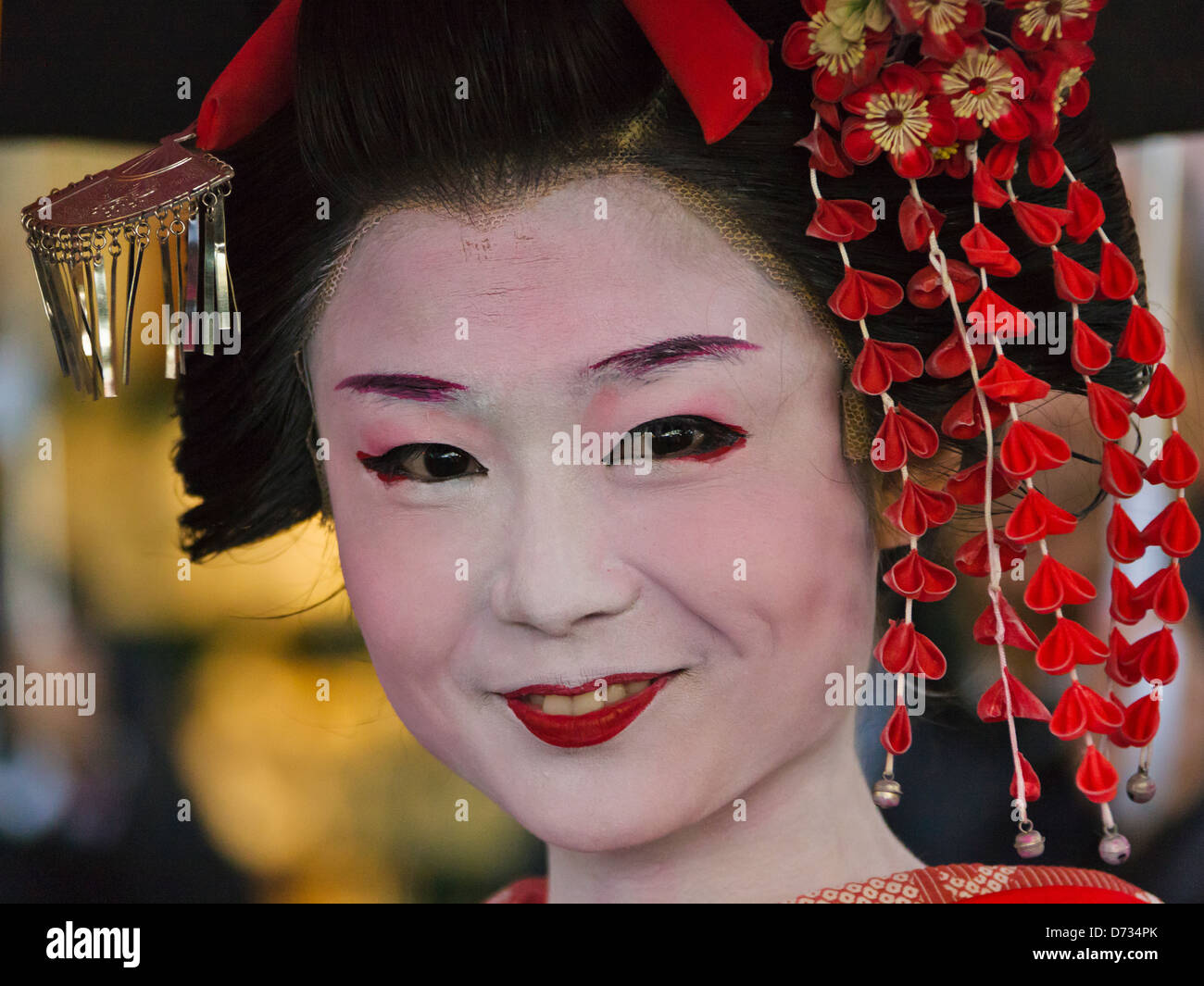 Geisha kimono hi-res stock photography and images - Alamy