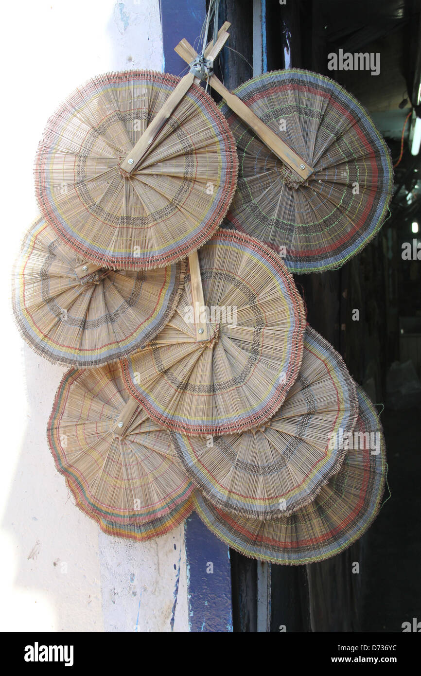 Indian hand fans hi-res stock photography and images - Alamy