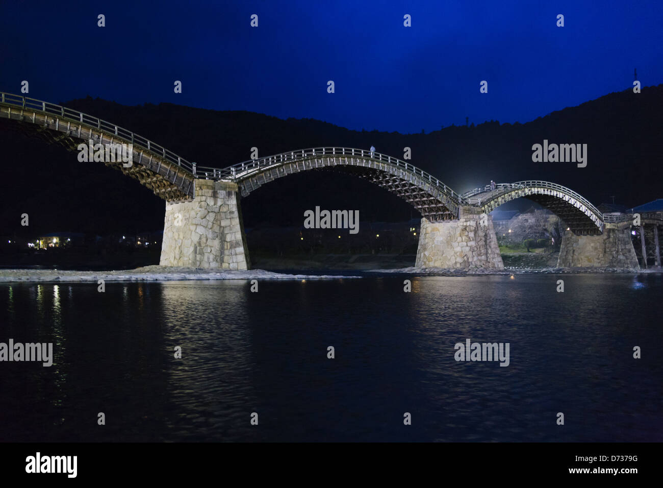Night view of Kintai-kyo Bridge, historic wooden arch bridge, Iwakuni ...
