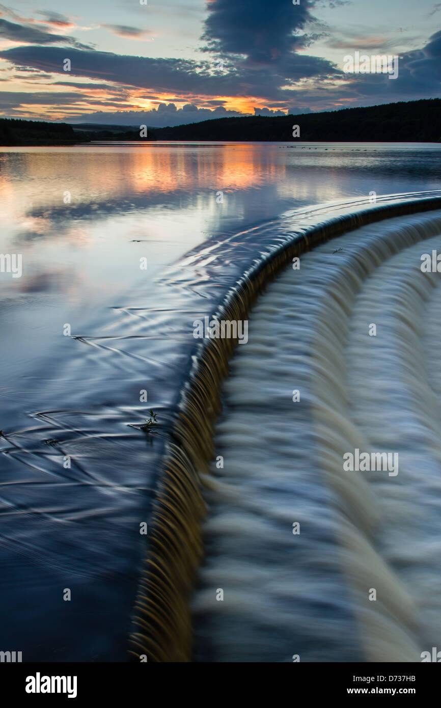 Fewston reservoir at sunset hi-res stock photography and images - Alamy