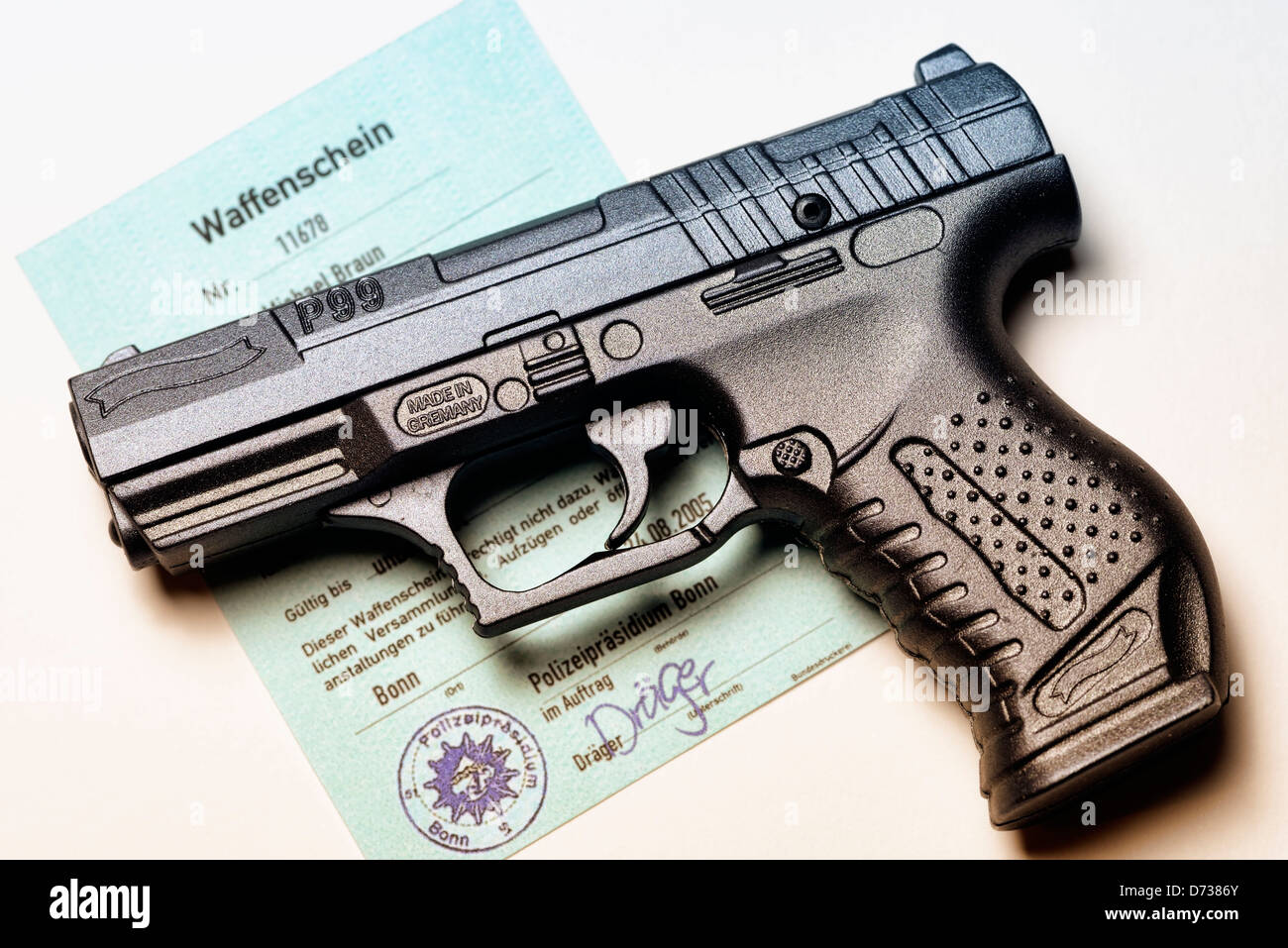 Gun licence hi-res stock photography and images - Alamy