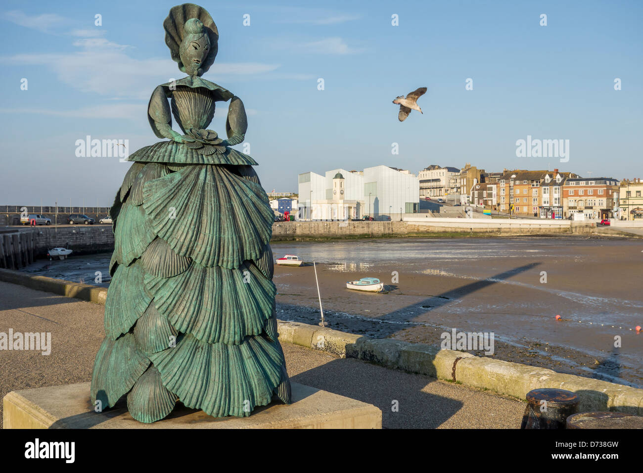 Mrs Booth The Shell Lady Sculpture by Ann Carrington on the Harbour Arm ...