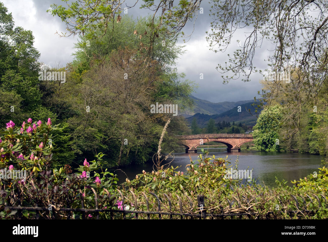 SCOTLAND; PERTHSHIRE; CALLANDER; THE BRIDGE OVER THE RIVER TEITH Stock ...