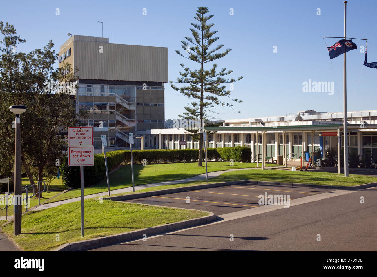 mona vale hospital on sydney's northern beaches Stock Photo - Alamy