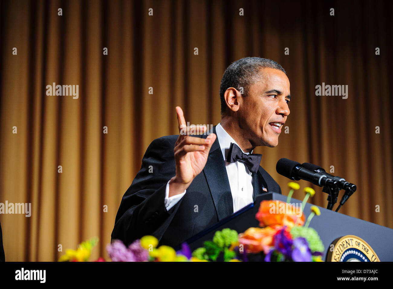 United States President Barack Obama tells jokes poking fun at himself ...