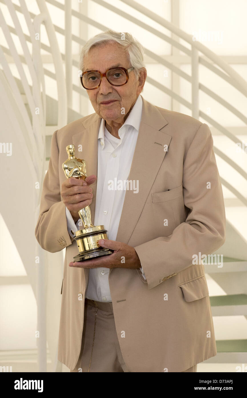 Sir ken adam hi-res stock photography and images - Alamy