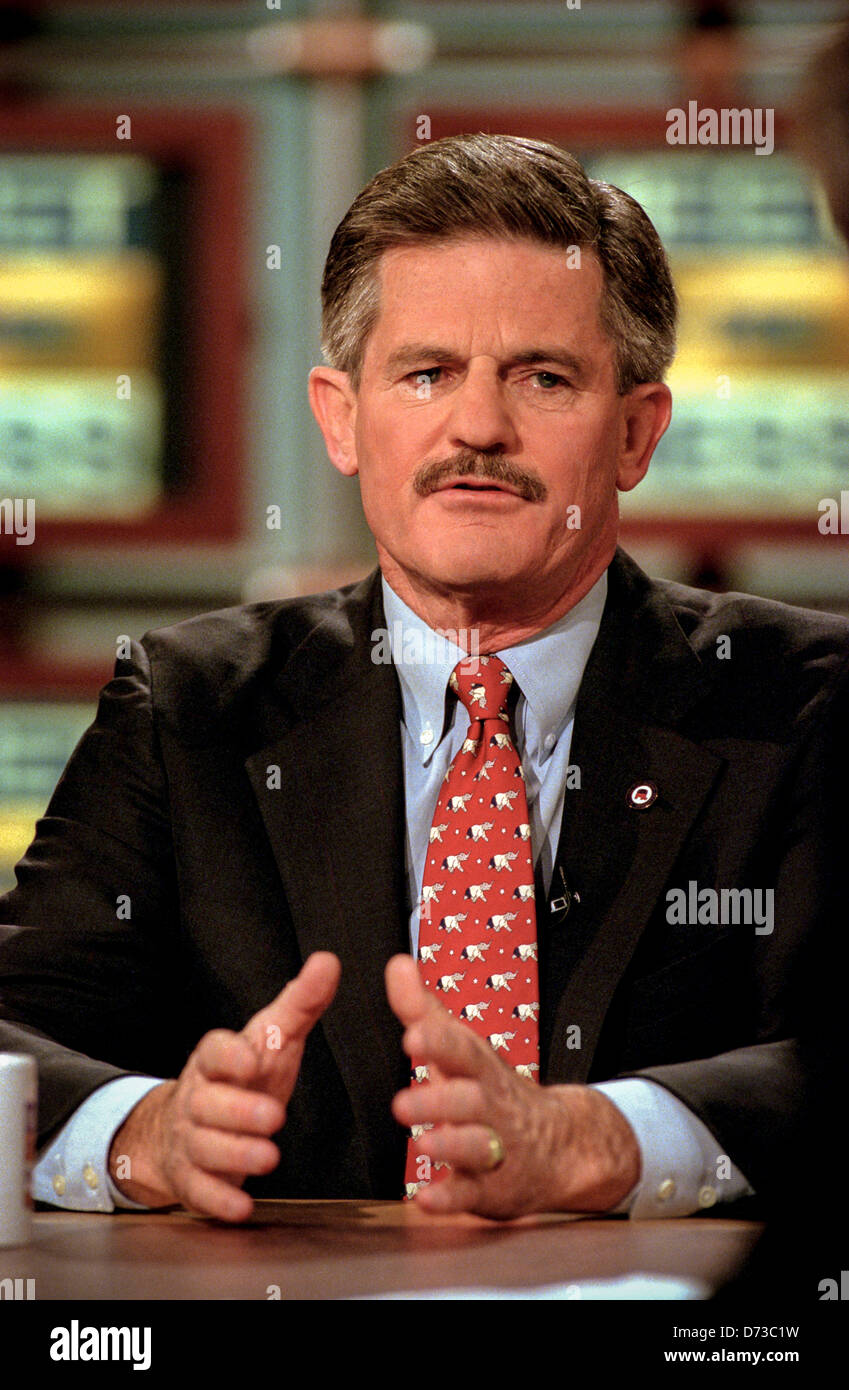 Republican National Committee chairman Jim Nicholson discusses the ...