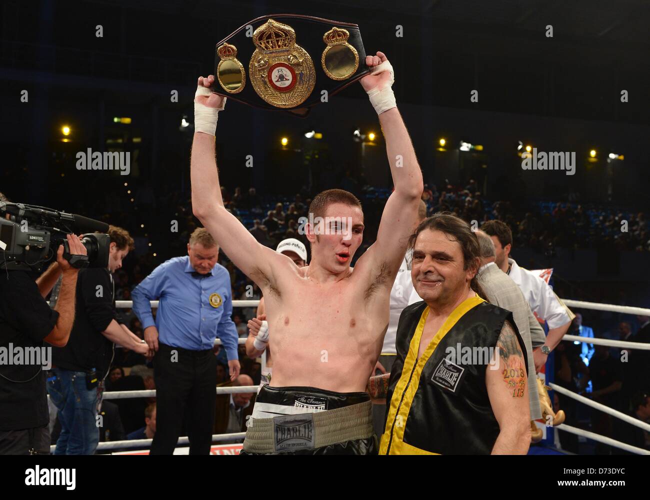 Boxing points victory hi-res stock photography and images - Alamy