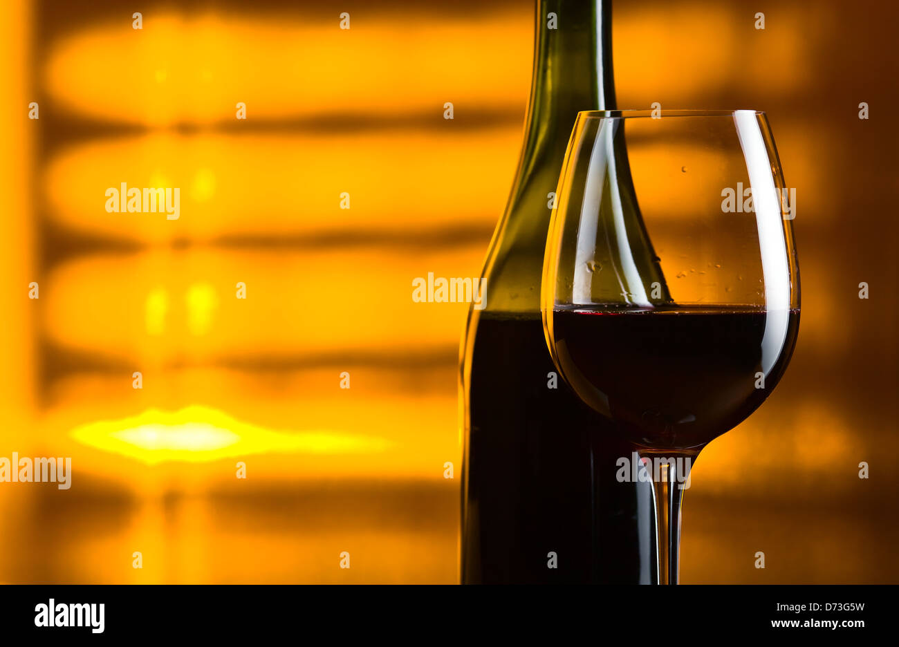 Alcohol yellow background hi-res stock photography and images - Alamy