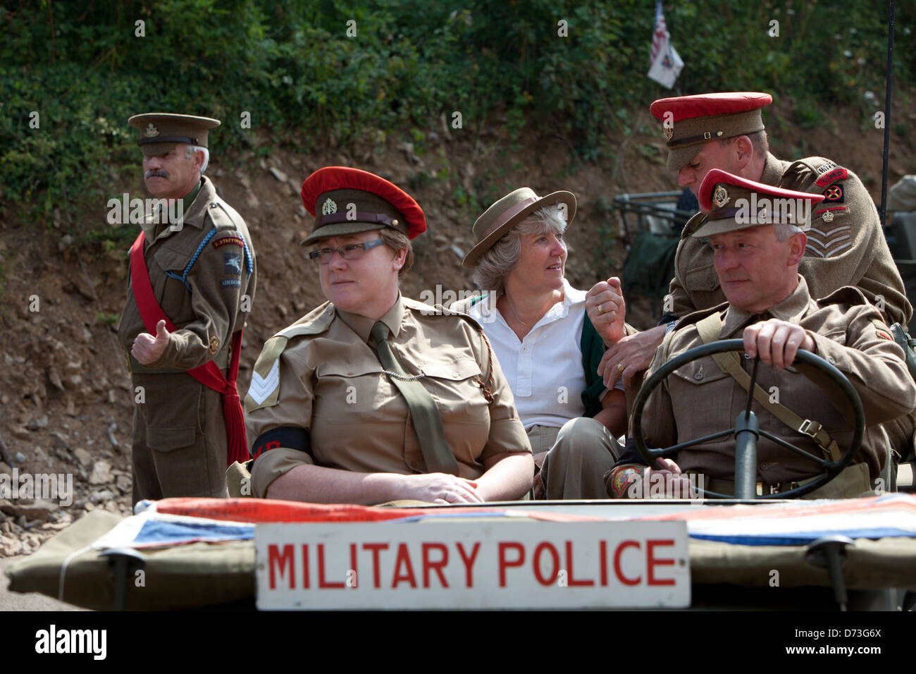 Entertaining 1940s hi-res stock photography and images - Alamy