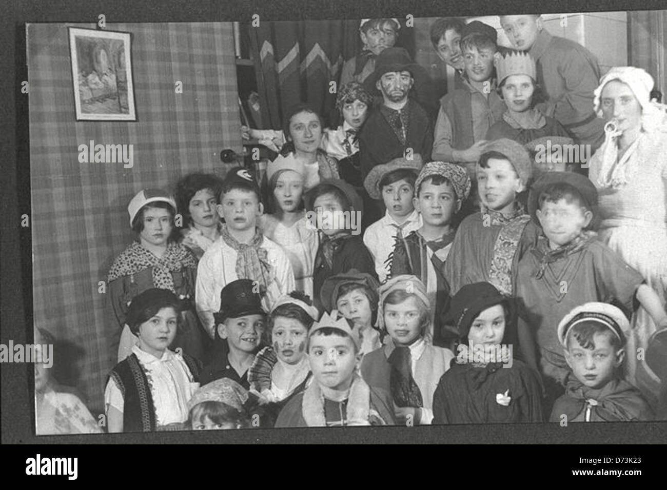 Jewish orphanage hi-res stock photography and images - Alamy