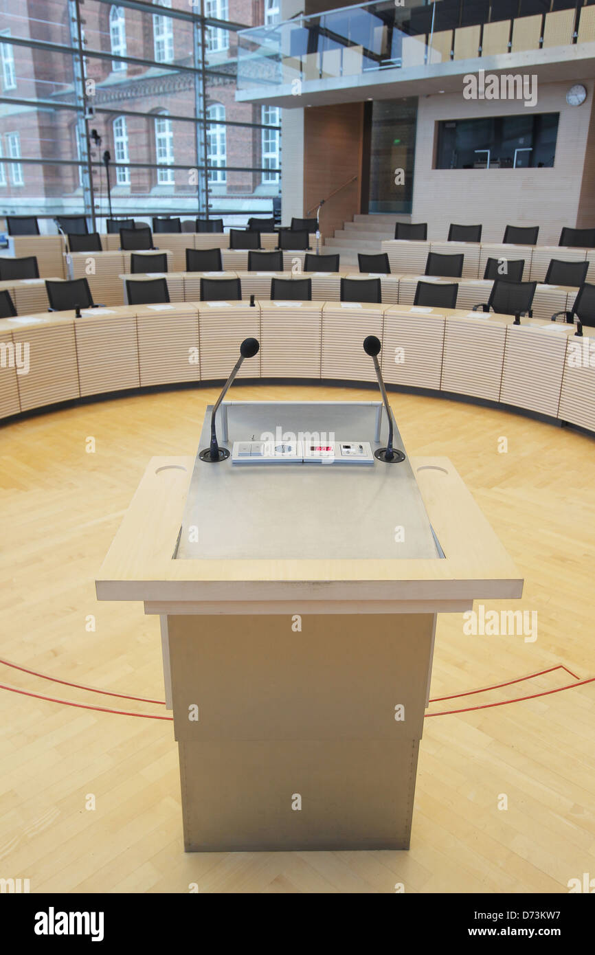 Empty chamber hi-res stock photography and images - Alamy