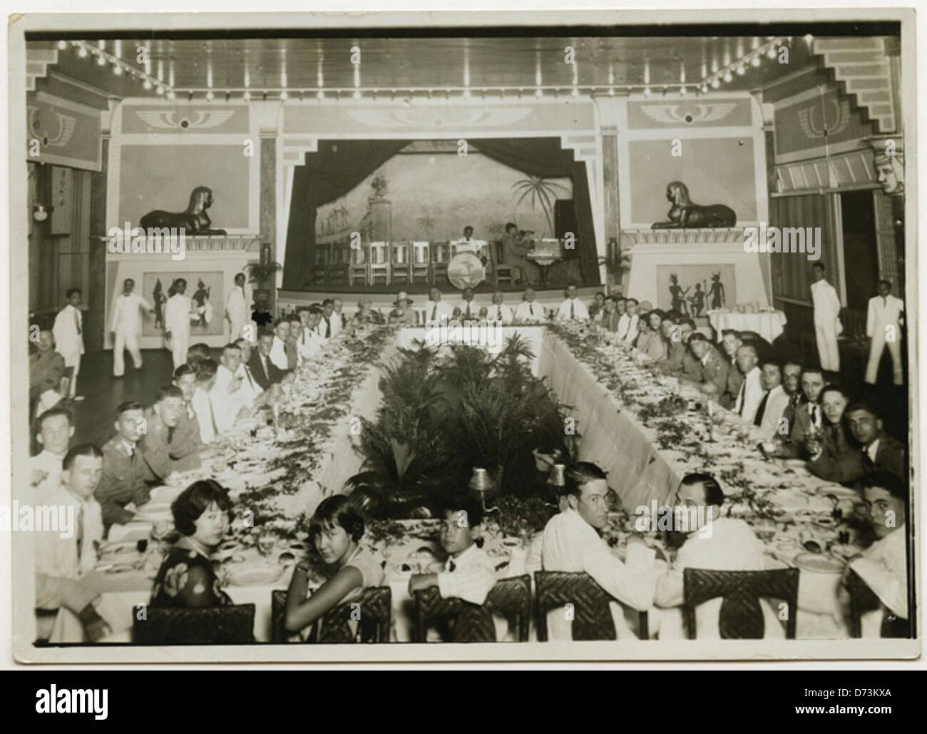 This image shows a Rosh Hashanah celebration held at the Plaza Hotel in ...