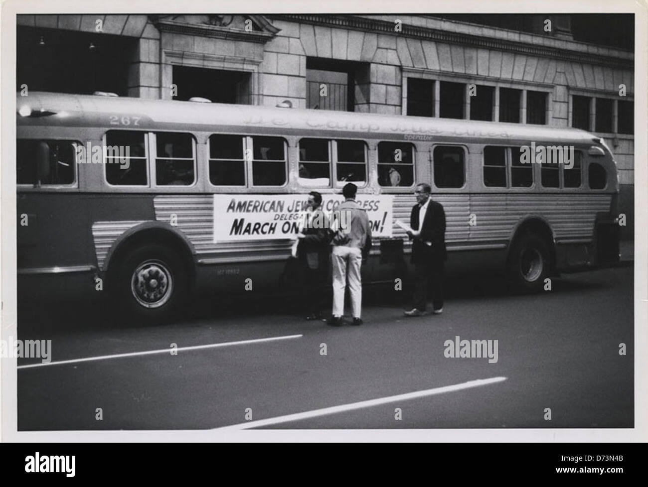 New york bus 1960s hi-res stock photography and images - Alamy