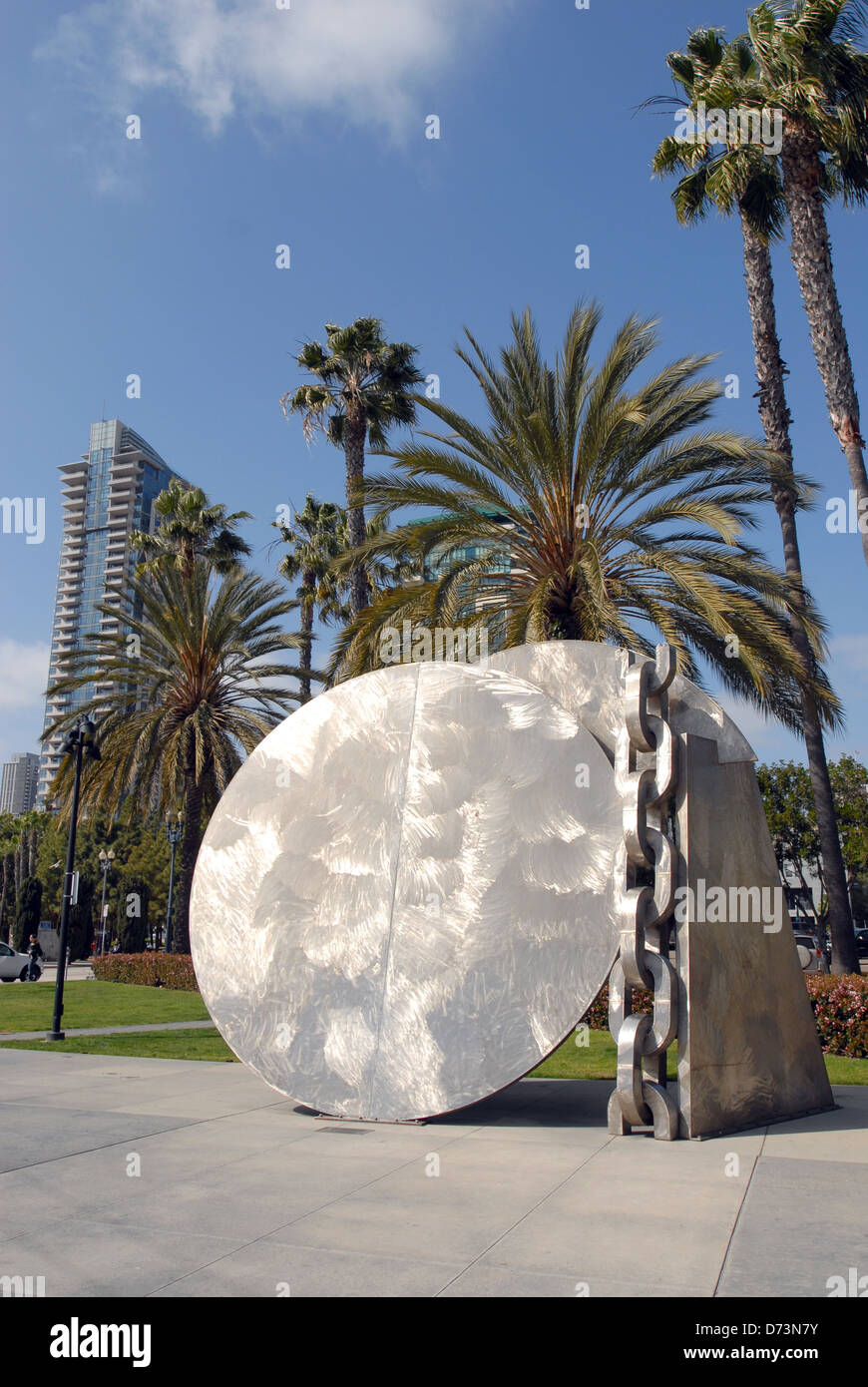 " Breaking The Chains" a sculpture by Melvin Edwards on the Martin ...