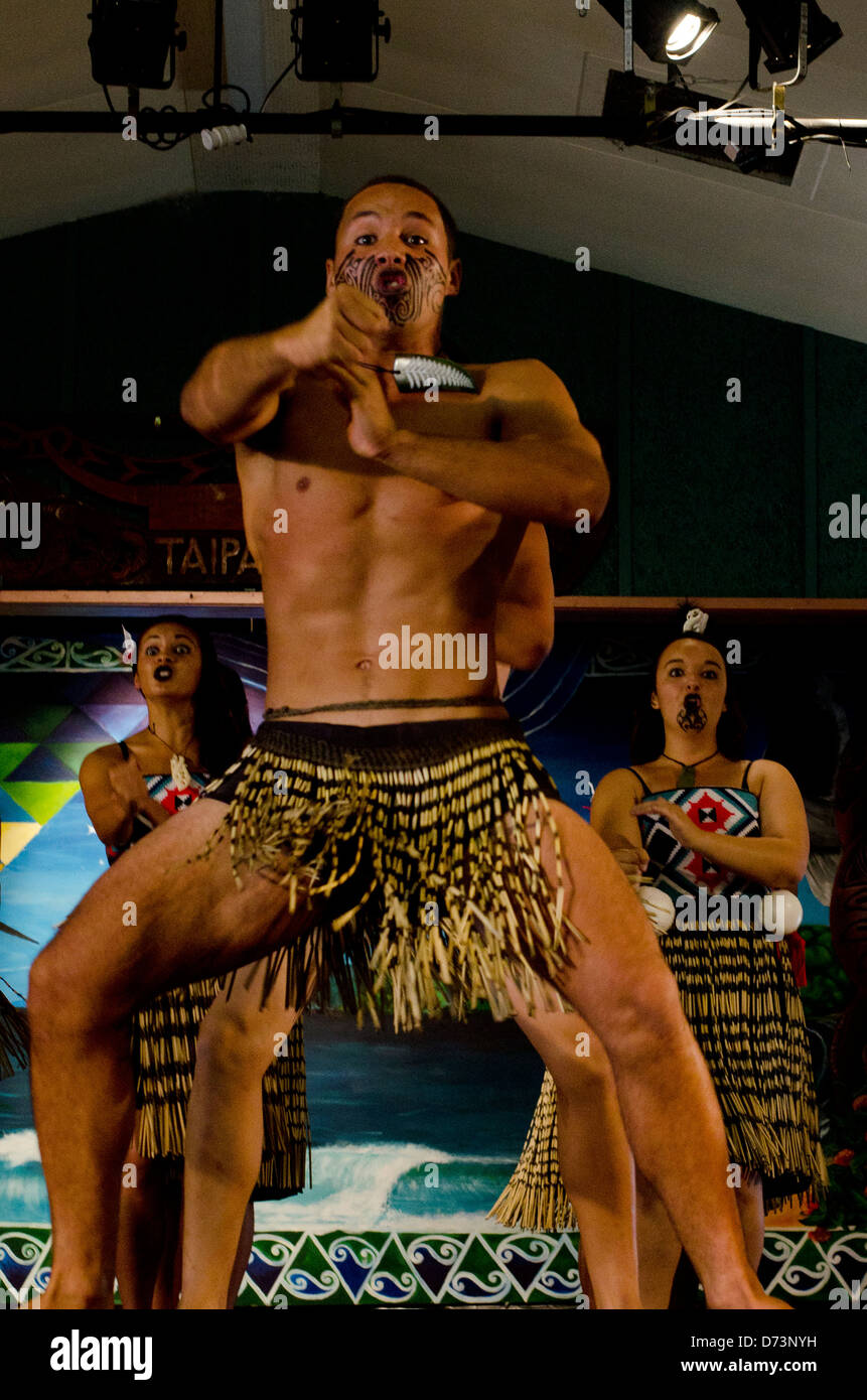Maori Traditional Clothing High Resolution Stock Photography and Images ...