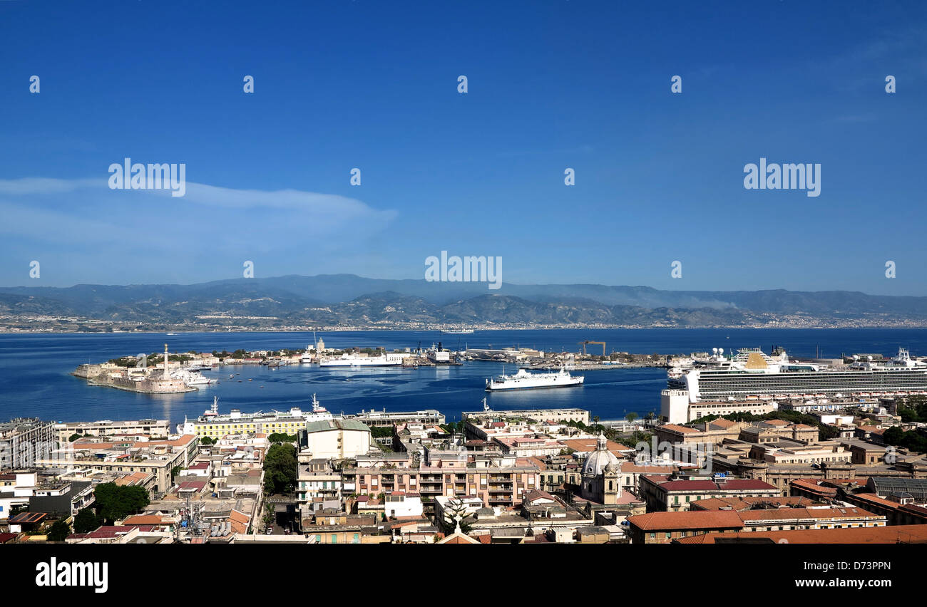 Strait messina hi-res stock photography and images - Alamy