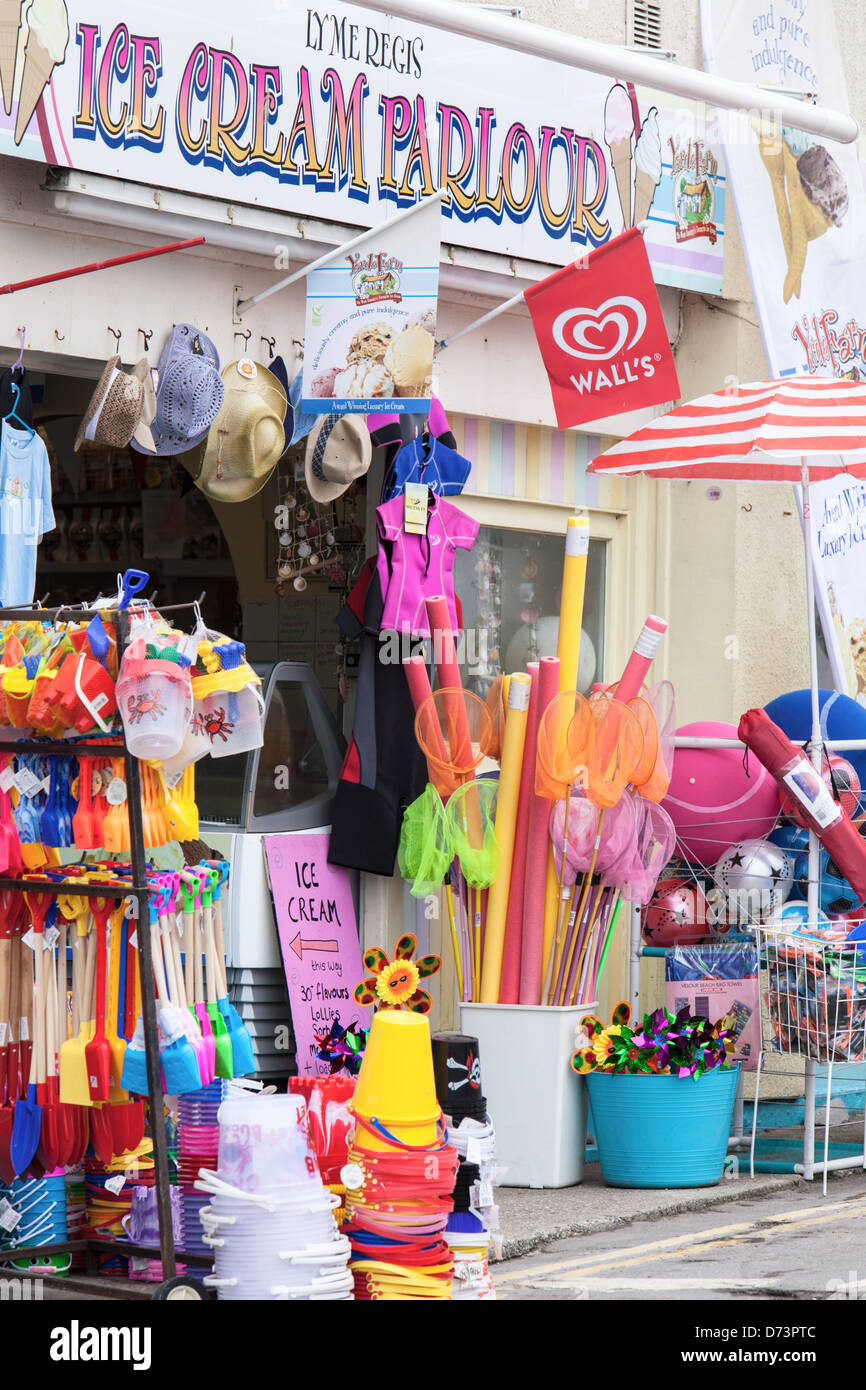 English Seaside Shop High Resolution Stock Photography and Images - Alamy