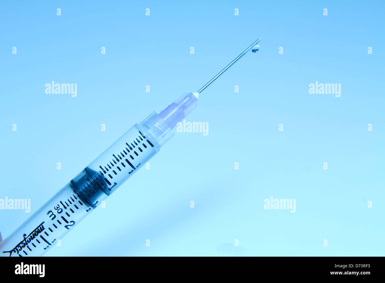 Close up image syringe needle hi-res stock photography and images - Alamy