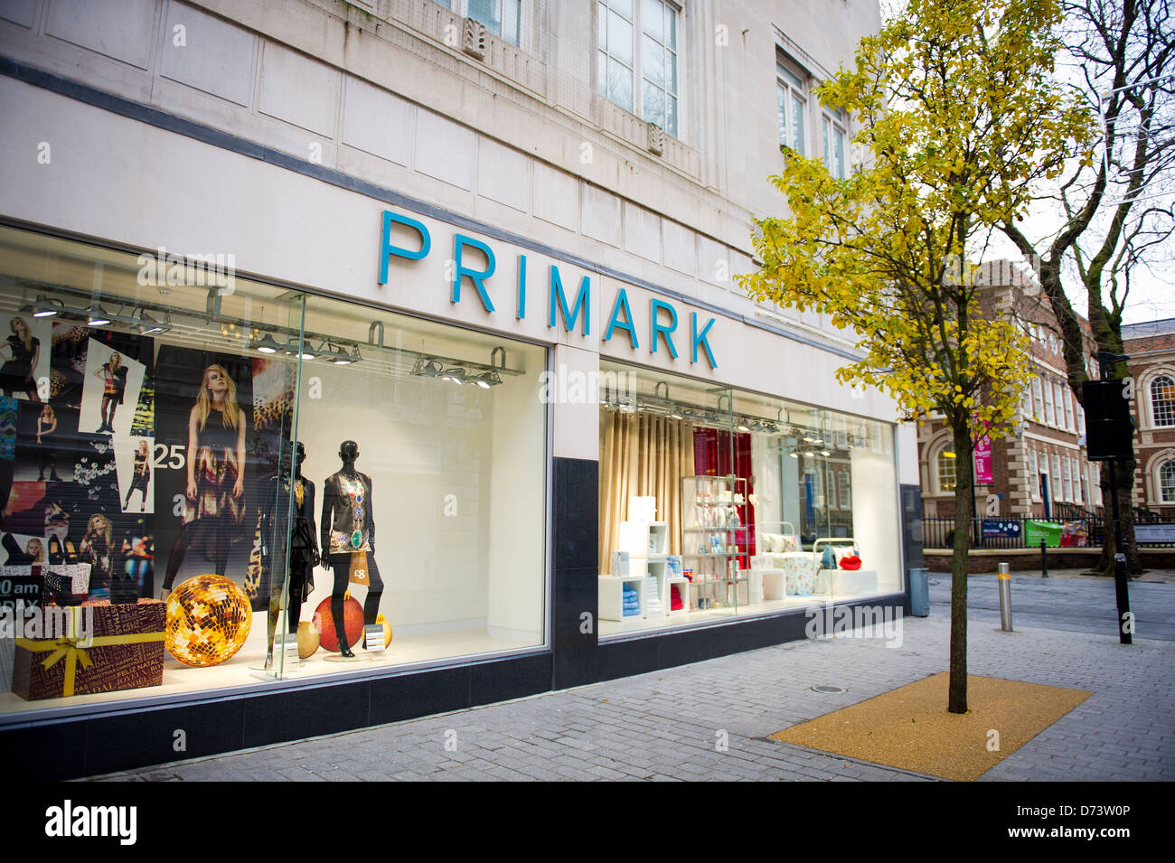 Primark hi-res stock photography and images - Alamy