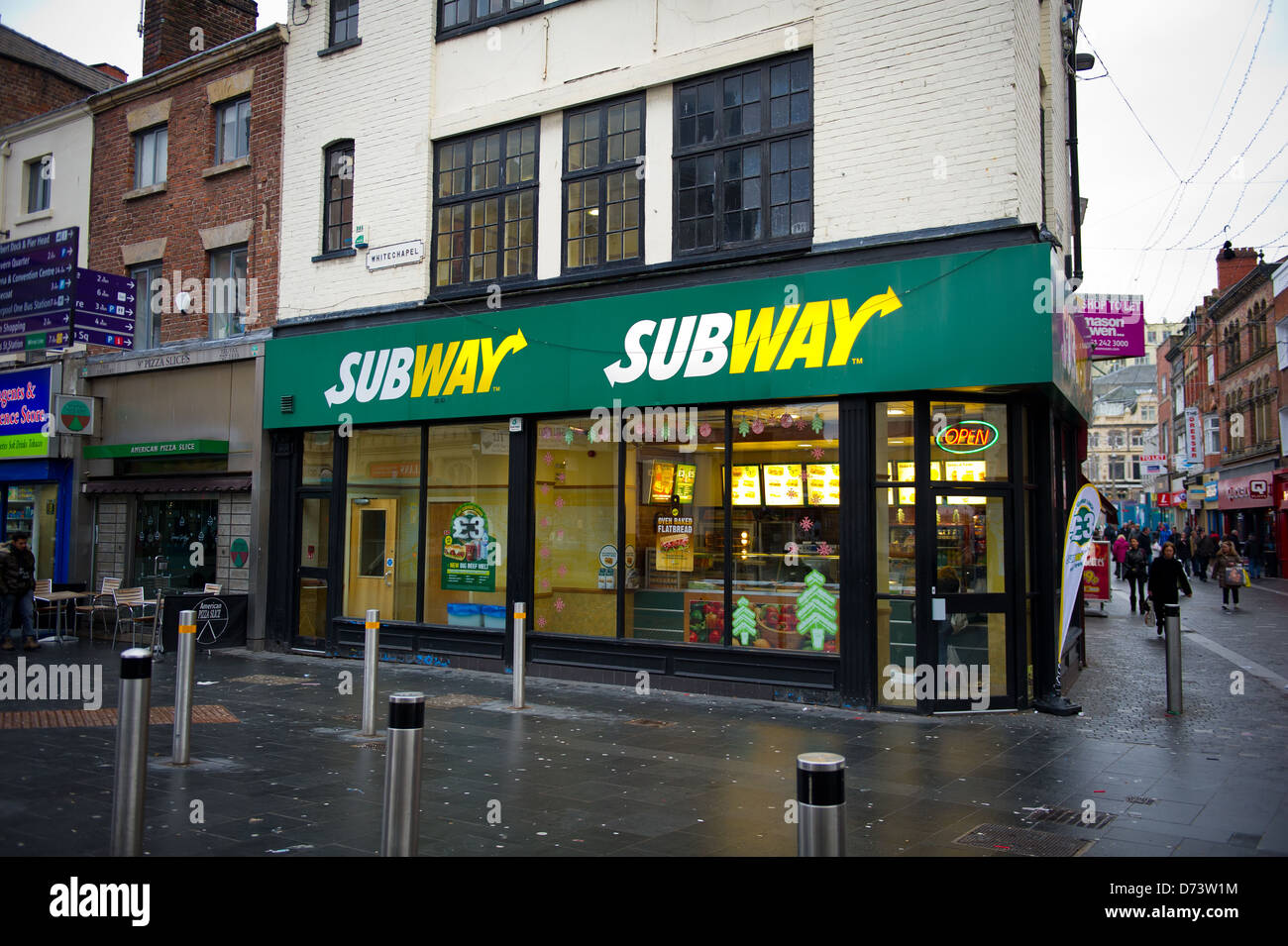 Subway restaurant exterior hi-res stock photography and images - Alamy