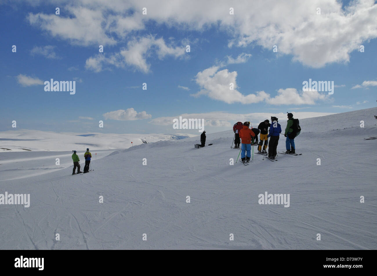 A group of Skiiers at the top of the Glass Maol Run at Glenshee Stock ...
