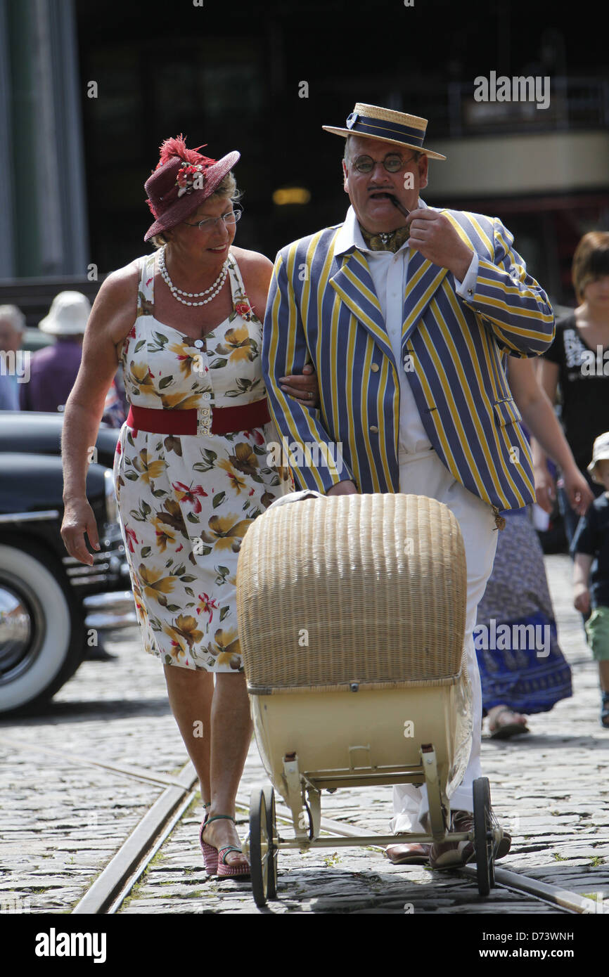 1940's Day WW11 military reenactment at National Tramway Museum, Crich ...