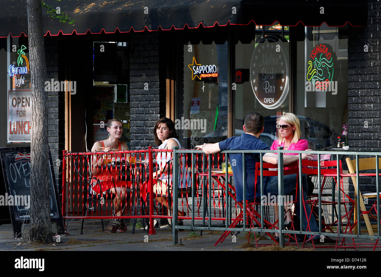 April 17, 2013 - Memphis, Tenn, U.S. - April 17, 2013 - Patrons enjoy ...