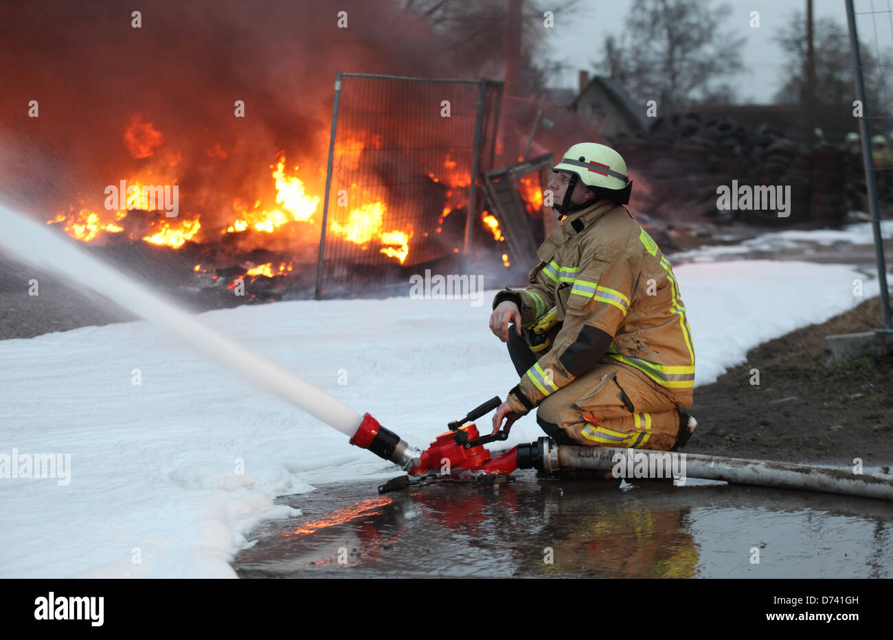 Berlin, Germany, Loesch firefighter at work Stock Photo - Alamy