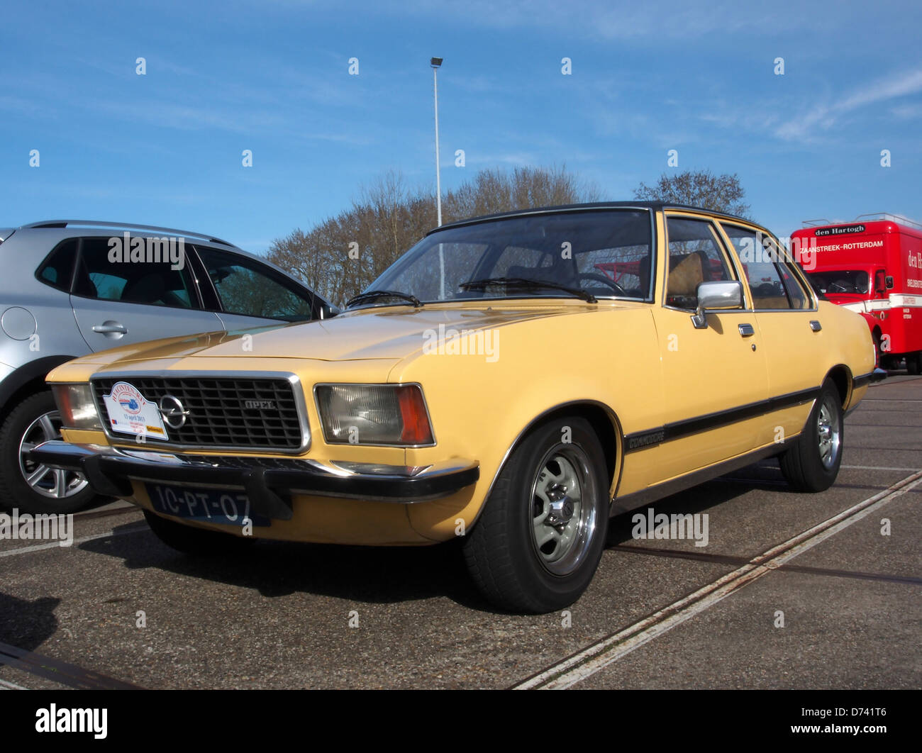 1977 Opel COMMODORE AUTOMATIC pict2 Stock Photo - Alamy