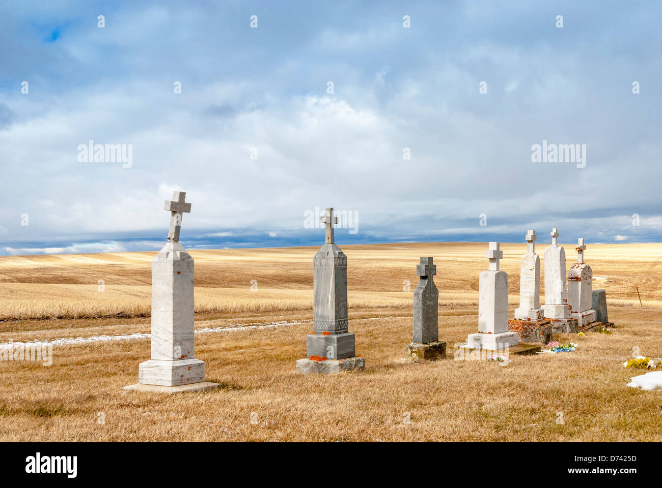 Tomb stones hi-res stock photography and images - Alamy