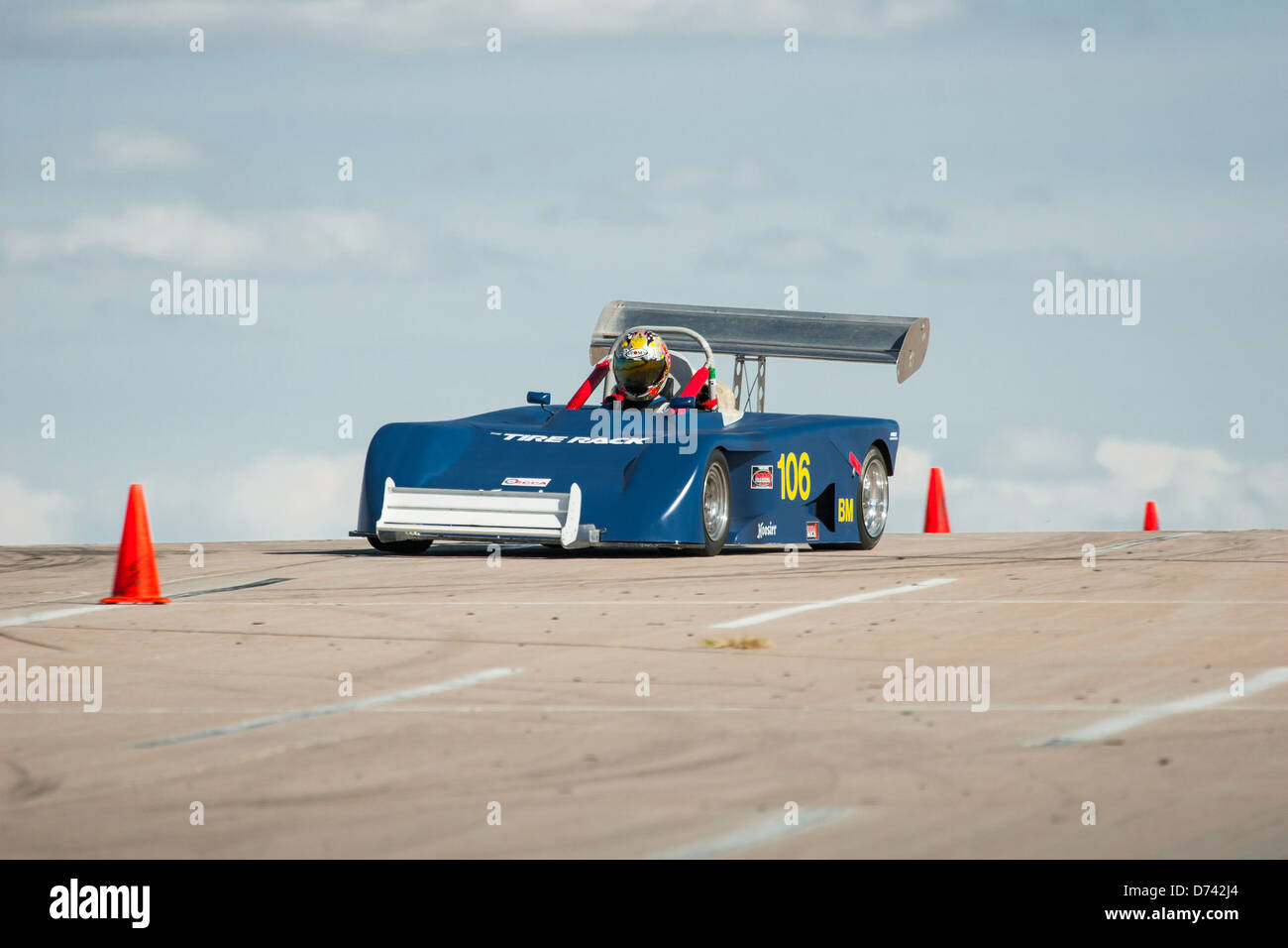 A blue 1998 Cheetah SR-1 B-Modified open wheel race car in an autocross ...
