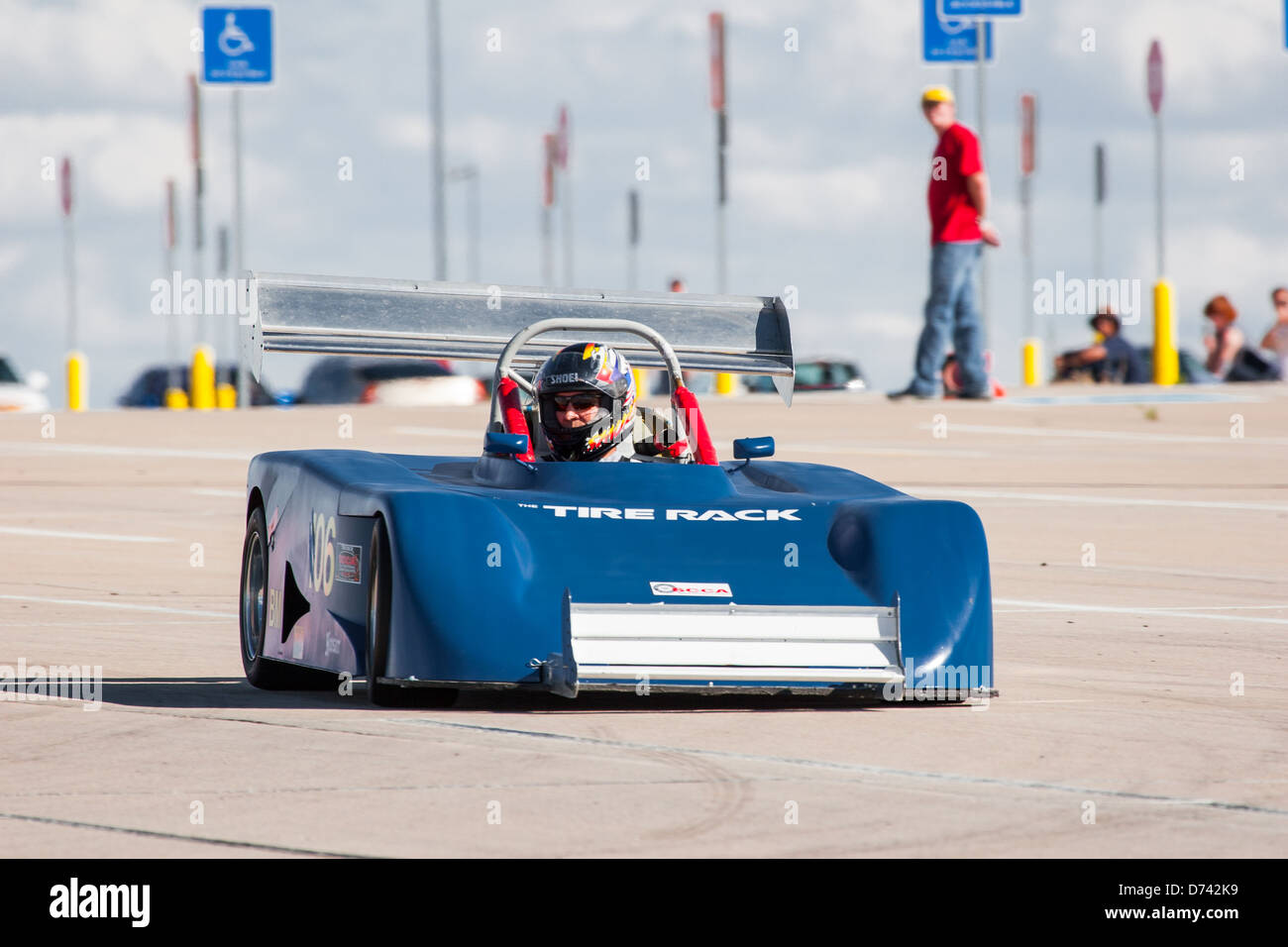 A blue 1998 Cheetah SR-1 B-Modified open wheel race car in an autocross ...