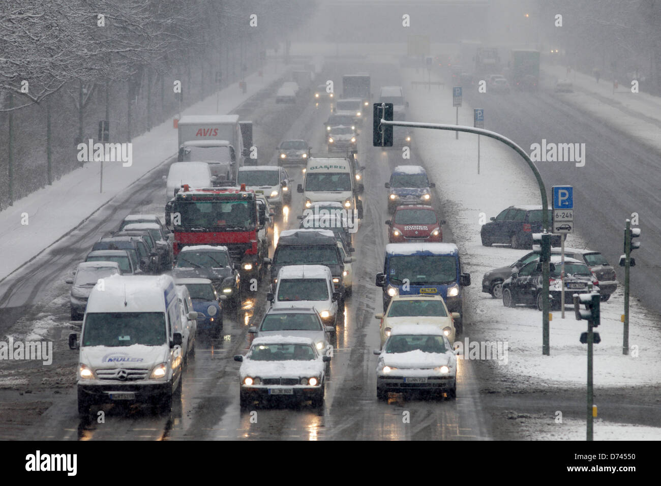 Pavement covered with snow hi-res stock photography and images - Alamy